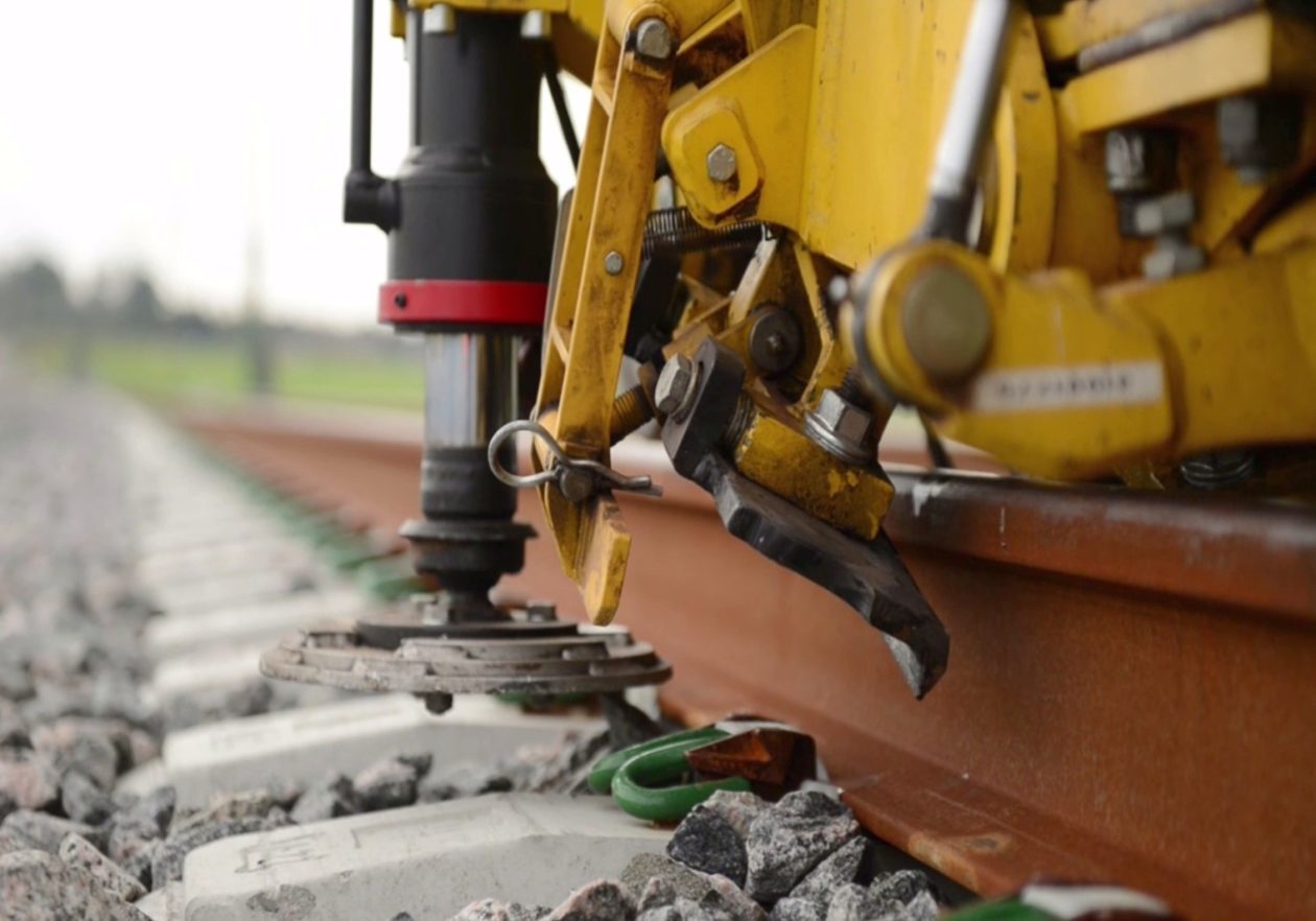 Pandrol signs news distribution agreements in US and Canada - Delachaux